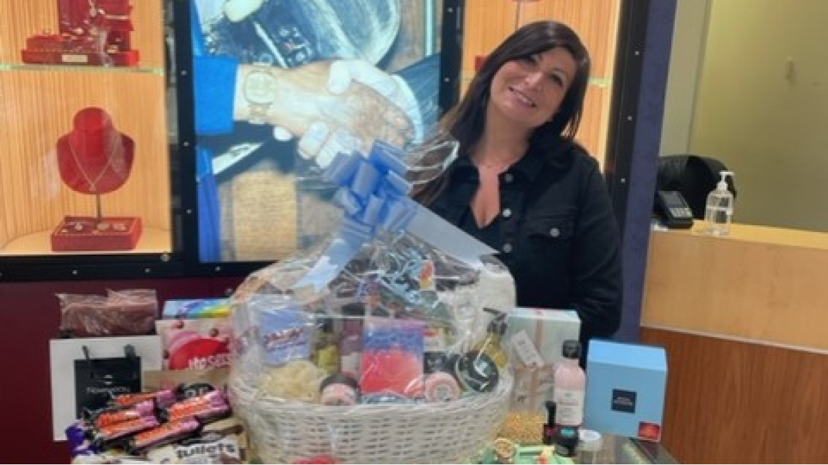 Enter Raffle to Win Hamper goodies hosted by Shari Francis