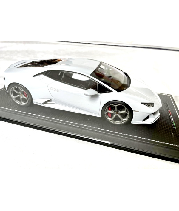 Enter Raffle to Win Lamborghini Huracan Evo hosted by Darren Shears