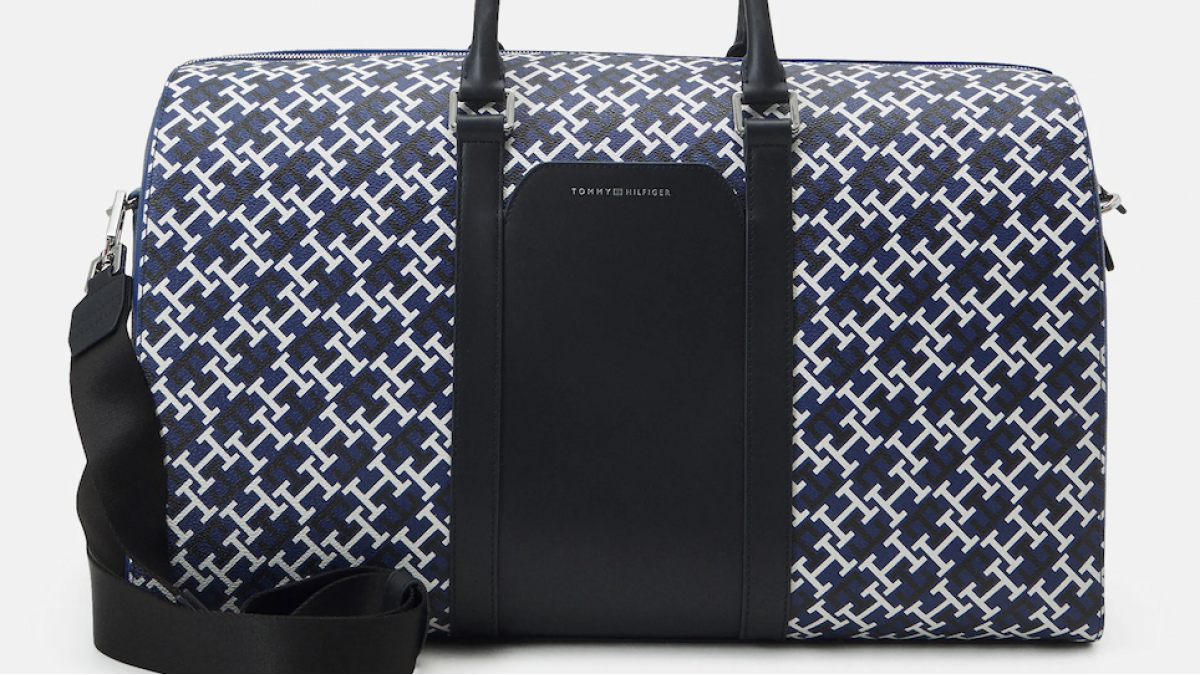 Enter Raffle to Win Luxury Tommy Hilfiger Bag hosted by The Luxury Hub