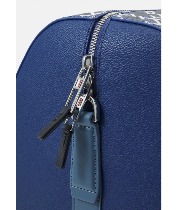 Enter Raffle to Win Luxury Tommy Hilfiger Bag hosted by The Luxury Hub