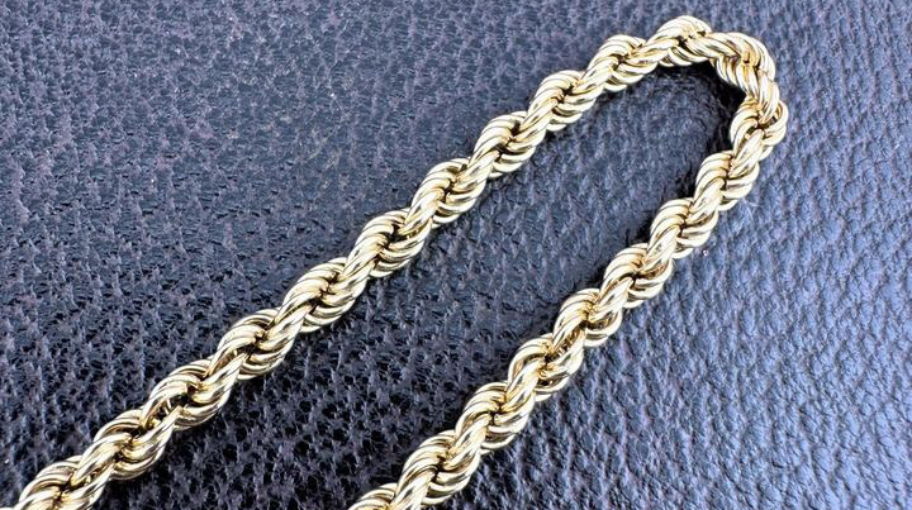 Enter Raffle to Win Solid Gold Rope Chain hosted by Aurum Equities ...