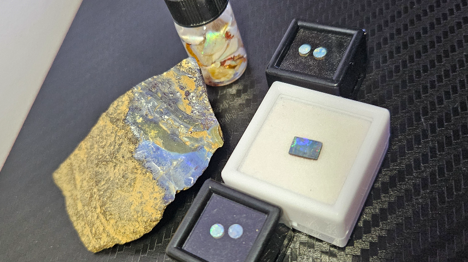 Enter Raffle to Win Australian Opal 250 carat Bundle!!! hosted by Opal ...