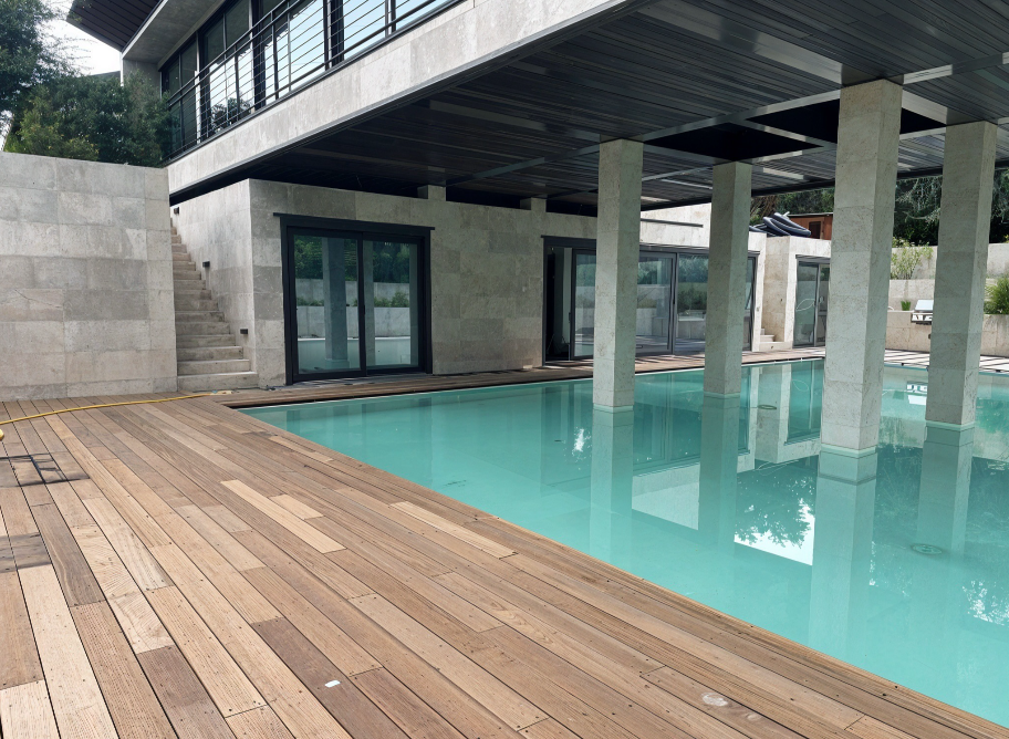 Enter Raffle to Win A 5 bed Italian Villa with 2 pools + £50,000 cash ...