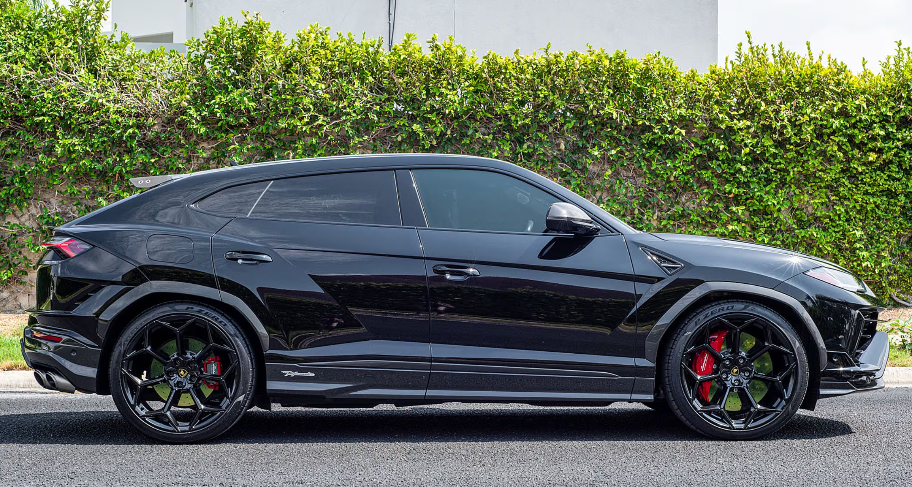 Enter Raffle to Win A Lamborghini hosted by TikTokGiveAways