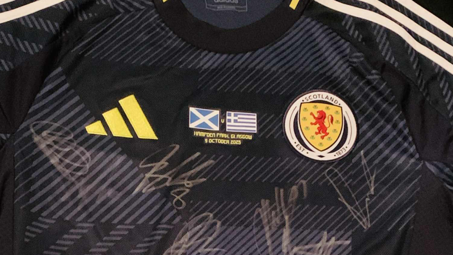 Enter Raffle to Win Scotland Football Top Signed hosted by Lisa Simons
