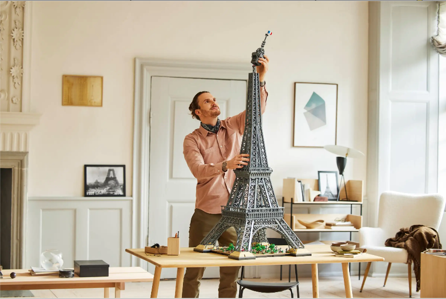 Enter Raffle to Win LEGO ICONS Eiffel Tower hosted by Jenny C