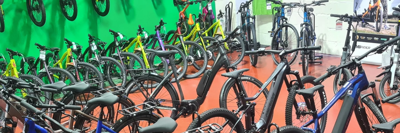 Finlay James (@lincoln_bikes_ltd) • Raffall